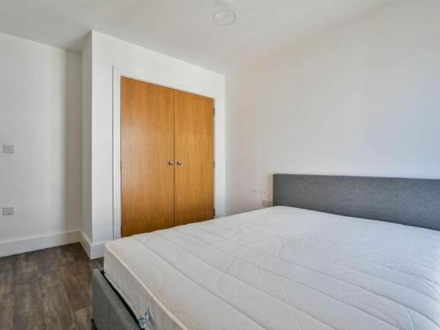 2 bedroom flat for sale in Austen House, Guildford, GU1