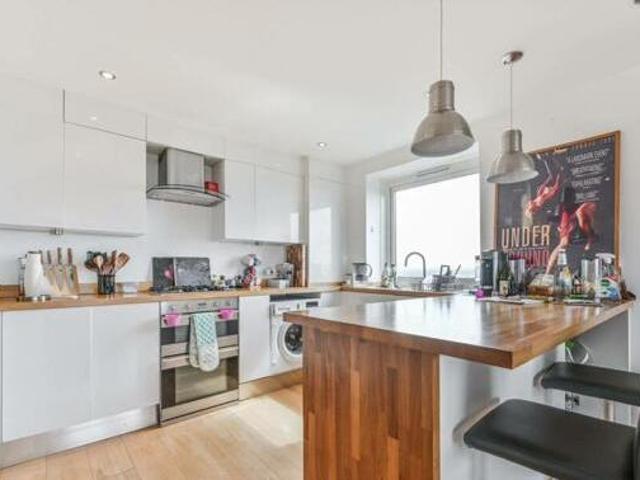 2 Bedroom Flat For Sale In Austin Road, Battersea
