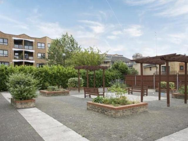 2 bedroom flat for sale in Back Church Lane, London, E1