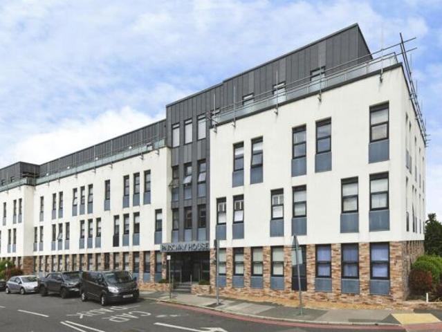 2 bedroom flat for sale in Baddow Road, Chelmsford, CM2