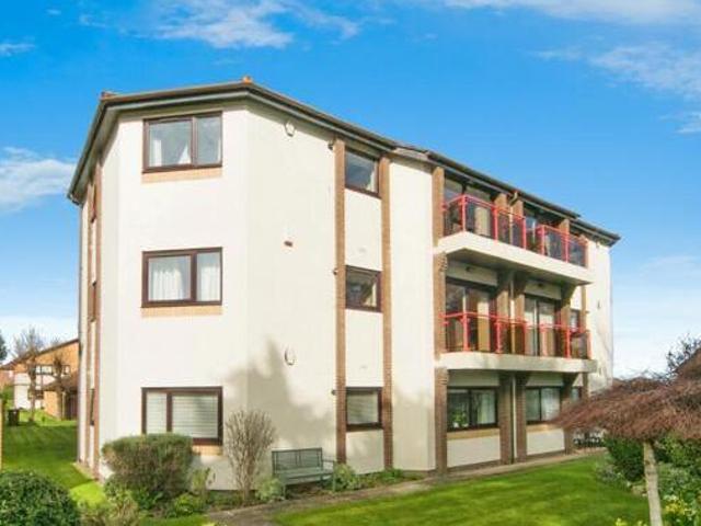 2 Bedroom Flat For Sale In Bae Colwyn, Cwrt Y Coleg