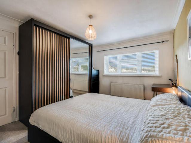 2 bedroom flat for sale in Baker Street, Chelmsford, CM2