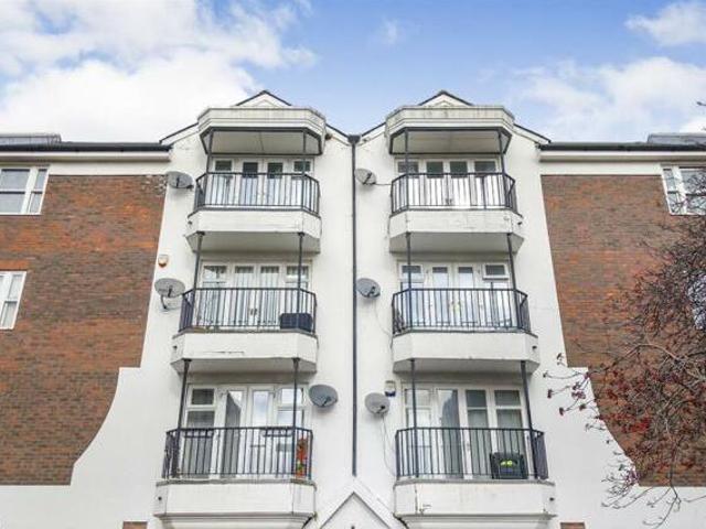 2 Bedroom Flat For Sale In Barge House Road