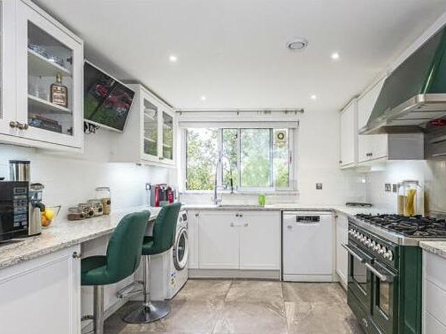 2 Bedroom Flat For Sale In Barnet
