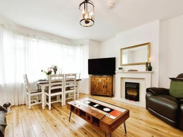 2 Bedroom Flat For Sale In Barnet