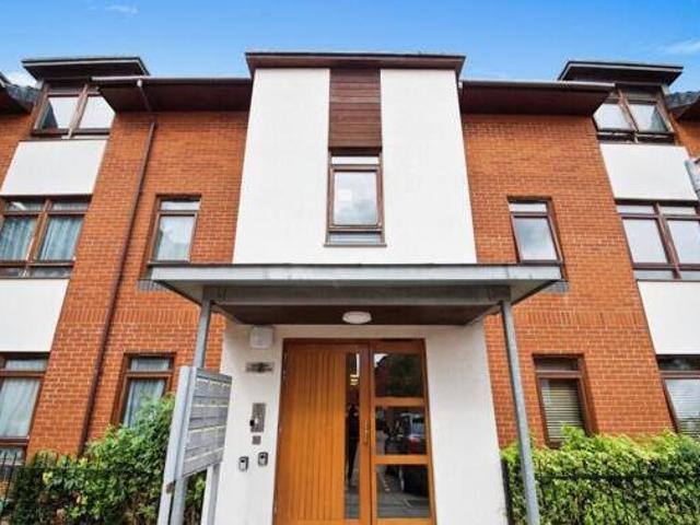 2 Bedroom Flat For Sale In Barnet