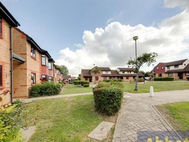 2 Bedroom Flat For Sale In Basildon, Essex