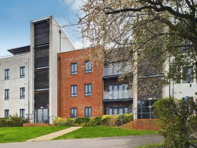 2 Bedroom Flat For Sale In Basingstoke