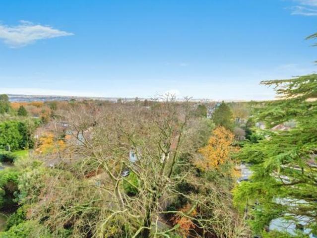2 bedroom flat for sale in Bassett Avenue, Southampton, Hampshire, SO16