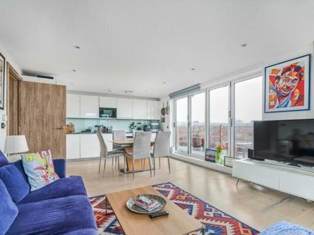 2 Bedroom Flat For Sale In Battersea