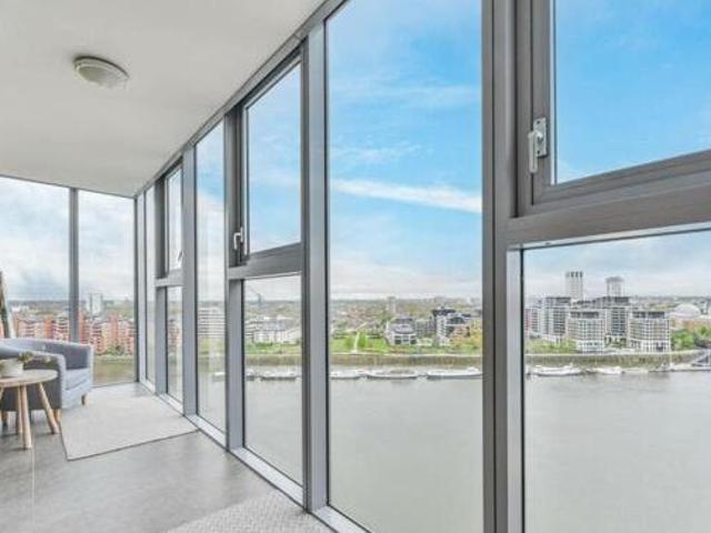 2 Bedroom Flat For Sale In Battersea, London