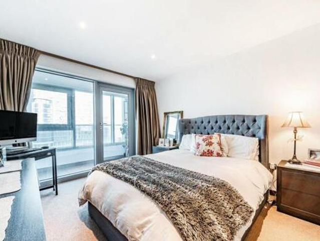 2 Bedroom Flat For Sale In Battersea, London