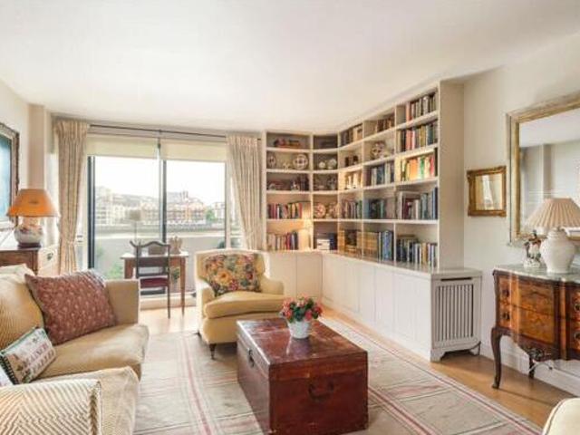 2 Bedroom Flat For Sale In Battersea, London