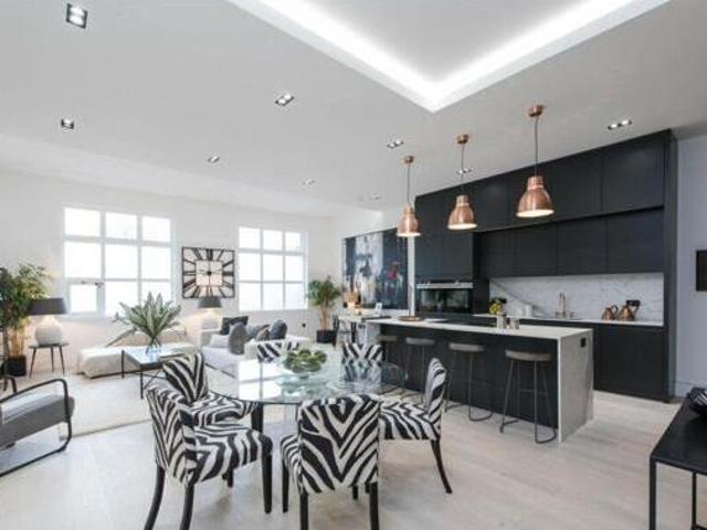 2 Bedroom Flat For Sale In Battersea Park, London