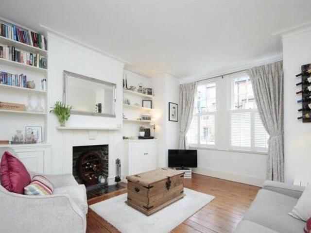 2 Bedroom Flat For Sale In Battersea Park, London
