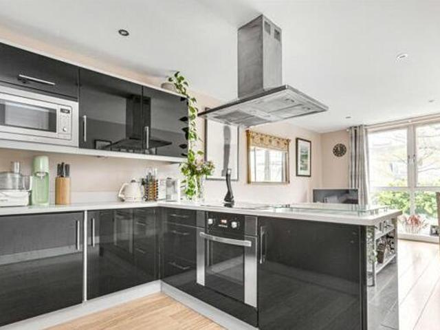2 Bedroom Flat For Sale In Battersea Reach