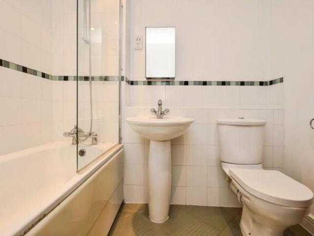 2 bedroom flat for sale in Bath Road, Worcester, Worcestershire, WR5