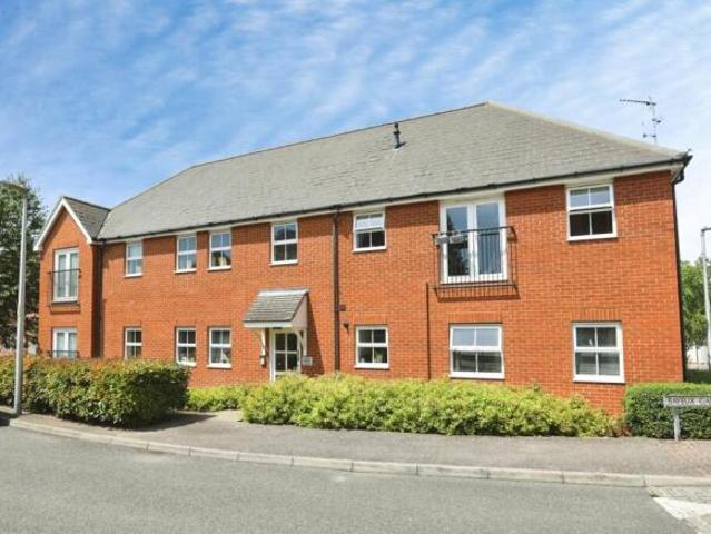 2 bedroom flat for sale in Bayeux Gardens, Gillingham, Kent, ME7