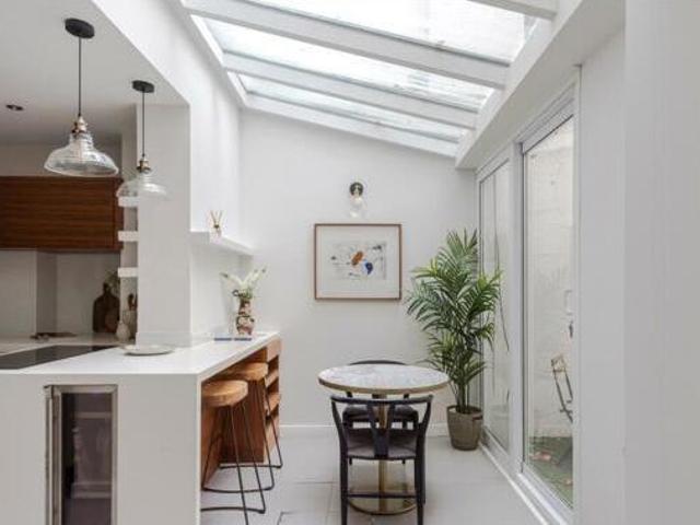 2 Bedroom Flat For Sale In Bayswater, London