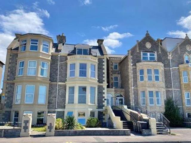 2 bedroom flat for sale in Beach Road WestonSuperMare NO CHAIN BS23