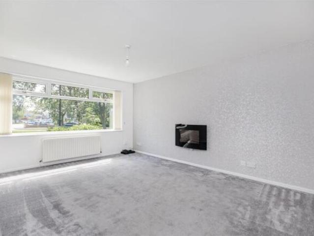 2 bedroom flat for sale in Beacon Drive, Wideopen, Newcastle Upon Tyne, NE13