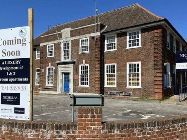 2 bedroom flat for sale in Beacon House High Road West Felixstowe IP11