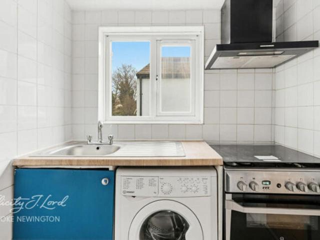 2 bedroom flat for sale in Beaconsfield Road, LONDON, N15