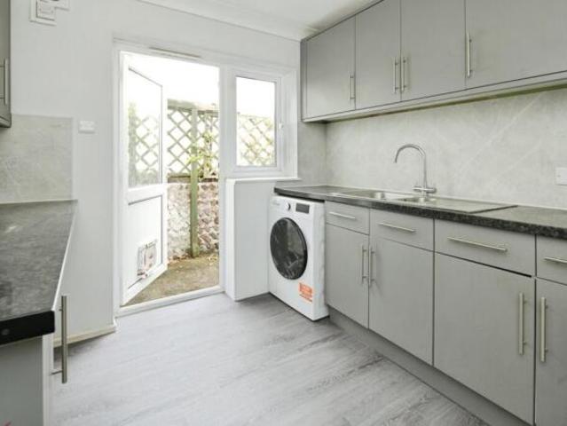 2 bedroom flat for sale in Bear Road, Brighton, East Sussex, BN2