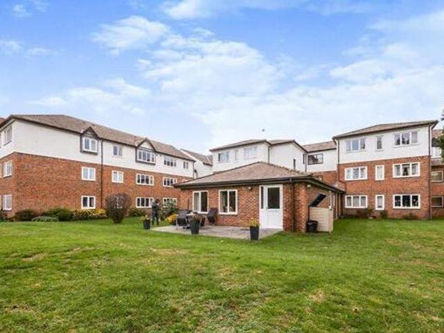 2 Bedroom Flat For Sale In Beckenham
