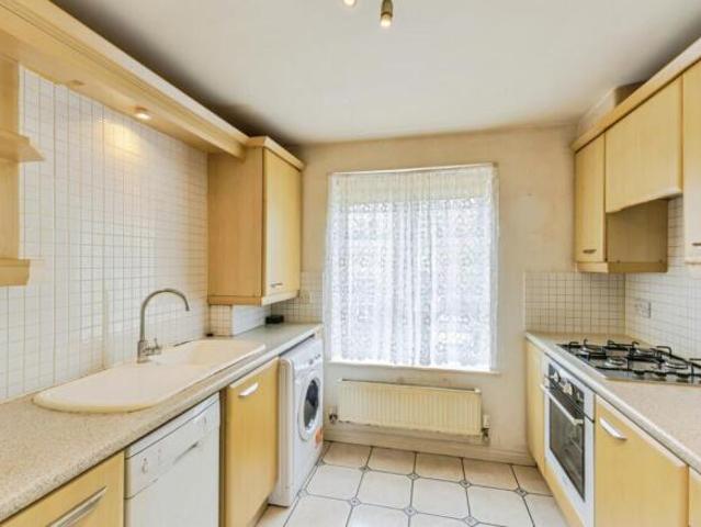 2 bedroom flat for sale in Beckets View, Northampton, Northamptonshire, NN1