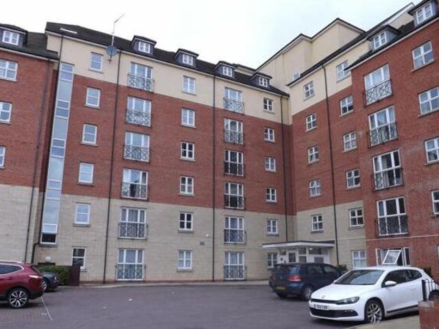 2 Bedroom Flat For Sale In Bedford, Bedfordshire