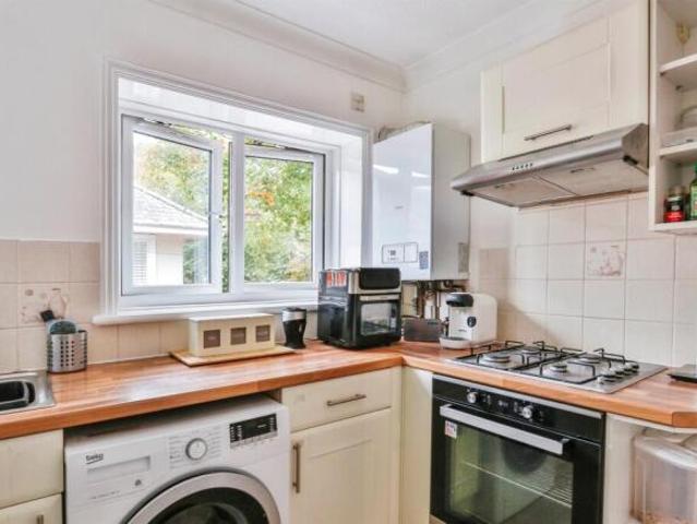 2 bedroom flat for sale in Beechwood Avenue, Bournemouth, BH5