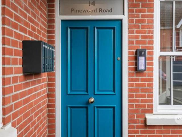 2 bedroom flat for sale in Beechwood, Pinewood Road, Branksome Park, Poole, BH13