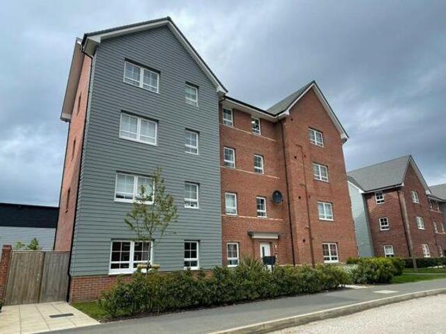 2 Bedroom Flat For Sale In Beeston