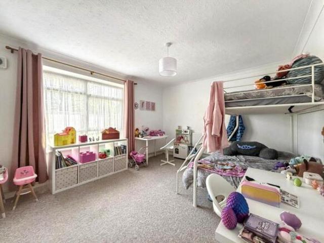 2 bedroom flat for sale in Belsize Road, BN11
