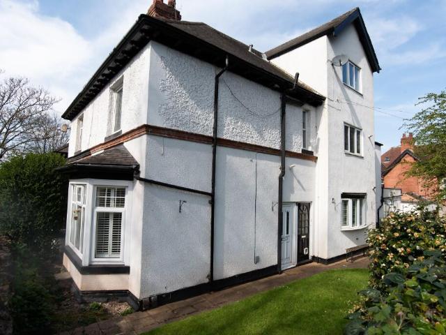 2 bedroom flat for sale in Berkeley Avenue, Nottingham, NG3