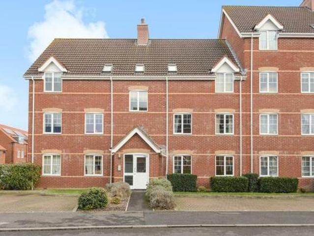 2 Bedroom Flat For Sale In Berkshire
