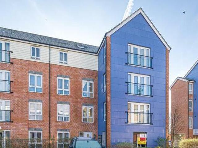 2 Bedroom Flat For Sale In Berkshire