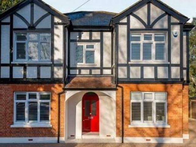 2 Bedroom Flat For Sale In Berkshire
