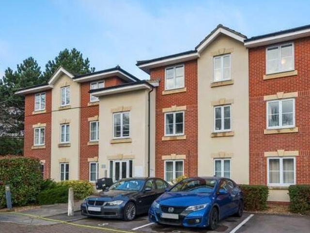 2 Bedroom Flat For Sale In Berkshire