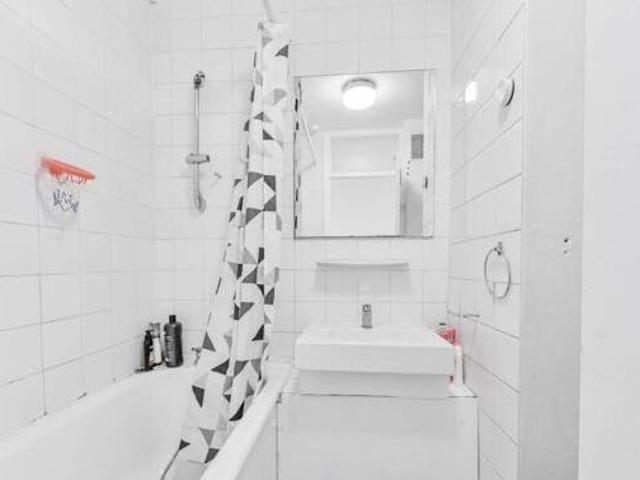 2 Bedroom Flat For Sale In Bermondsey, London