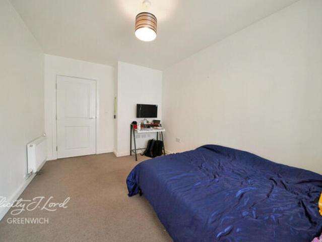 2 bedroom flat for sale in Bessemer Place, Greenwich, SE10