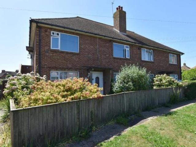 2 bedroom flat for sale in Biggins Wood Road, Folkestone, CT19