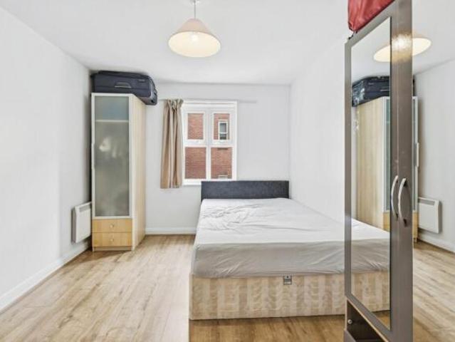 2 bedroom flat for sale in Billing Road, NORTHAMPTON, Northamptonshire, NN1