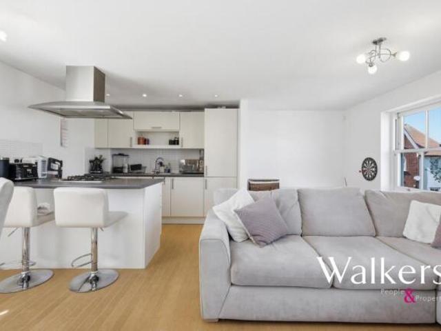2 bedroom flat for sale in Bishops Gate William Hunter Way, Brentwood, CM14