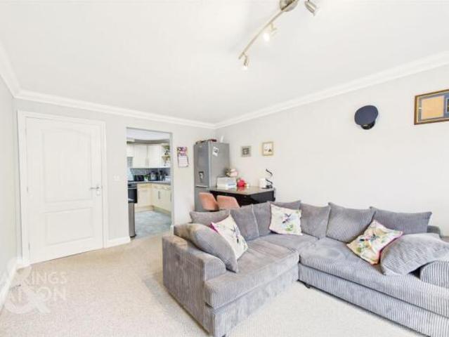 2 bedroom flat for sale in Bodmin Court, Plumstead Road East, Norwich, NR7