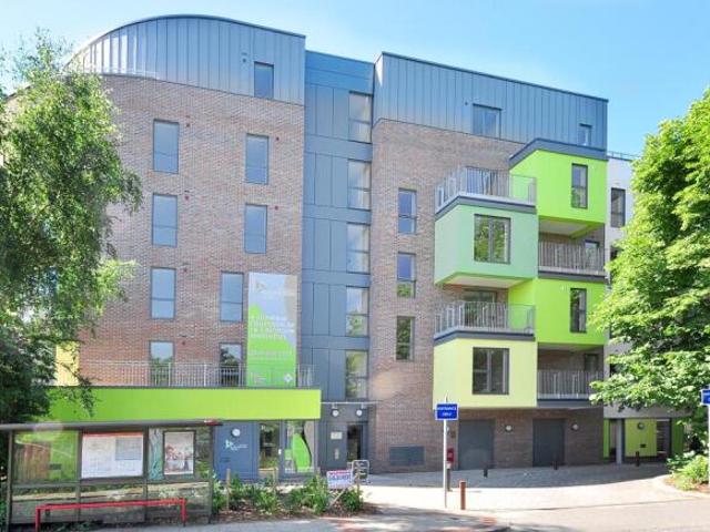 2 bedroom flat for sale in Bollo Lane, London, W4
