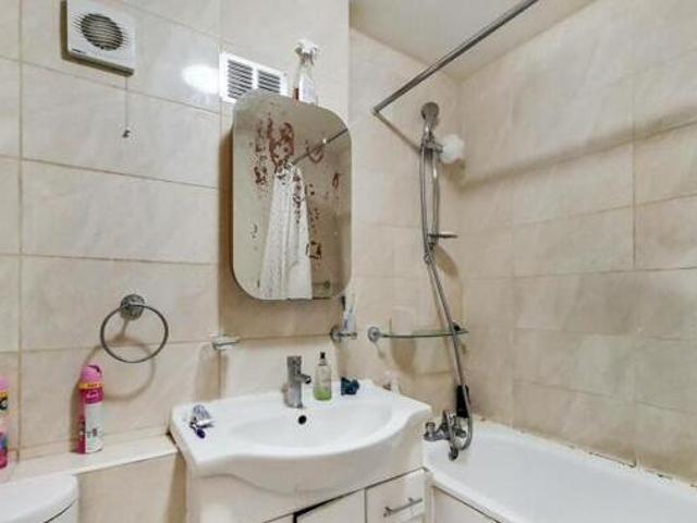 2 Bedroom Flat For Sale In Borough, London