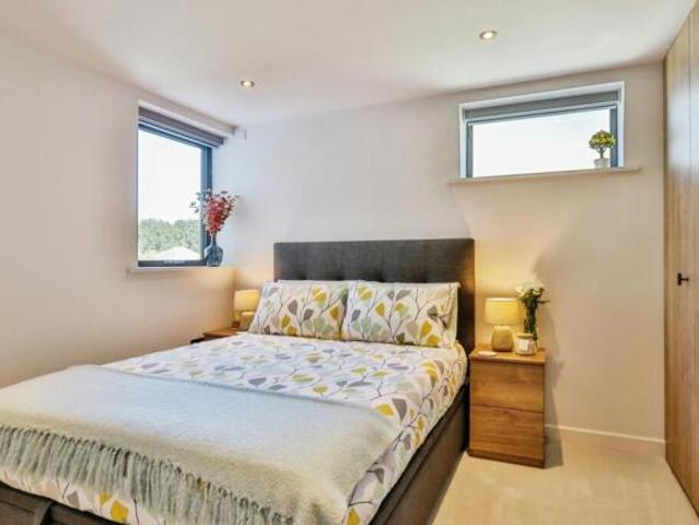 2 bedroom flat for sale in Boscombe Overcliff Drive, Bournemouth, Dorset, BH5