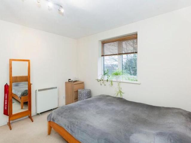 2 bedroom flat for sale in Botham Drive, Slough, SL1